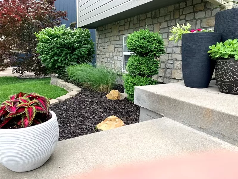 Custom Landscape Mulch Packaging + Labels | Beyond Print